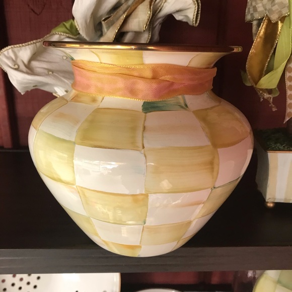 MacKenzie-Childs | Other | Mackenzie Childs Parchment Vase New With Bow ...